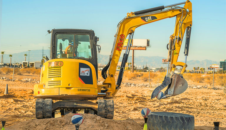 6 TON EXCAVATOR EXPERIENCE - Dig This Vegas